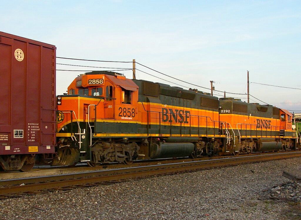 BNSF 2858 "REMOTE CONTROL"